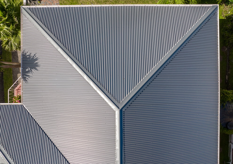 Long Run Roofing Auckland with COLORSTEEL Endura® | Rightway Roofing